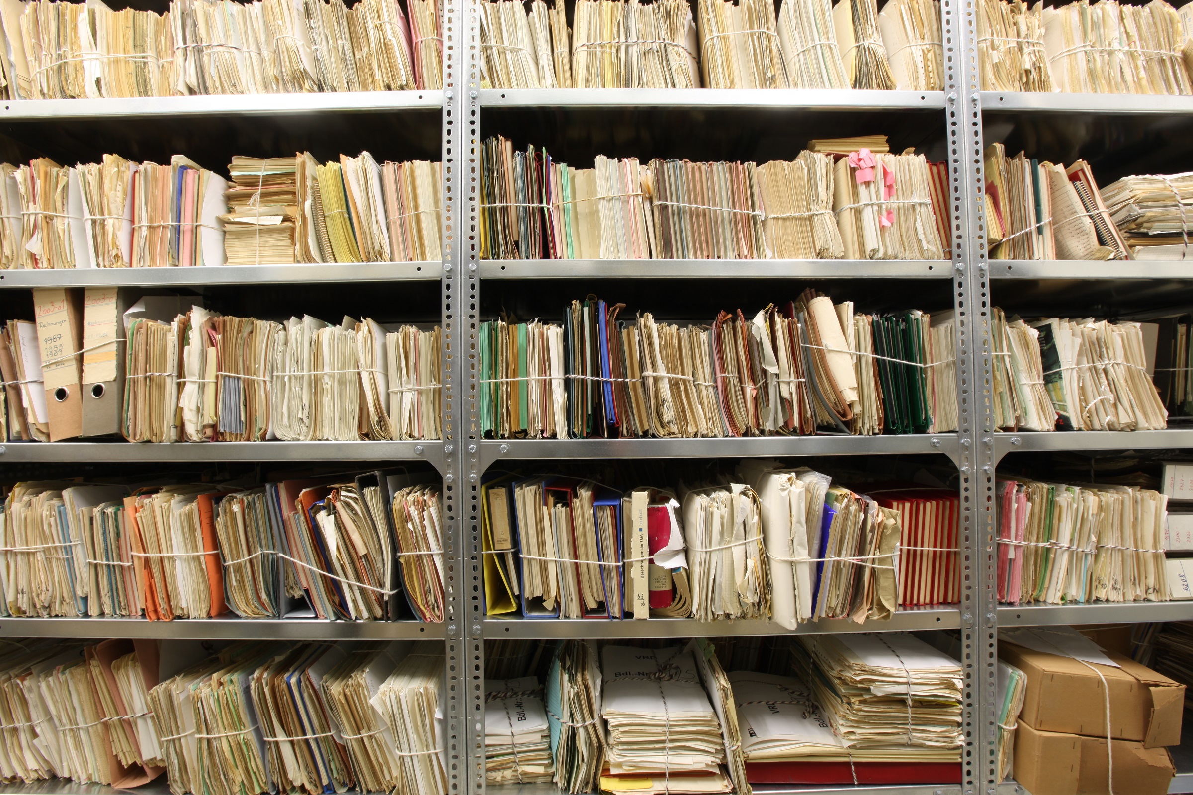 Life On File Archival Epistemology As Theory Comparative And